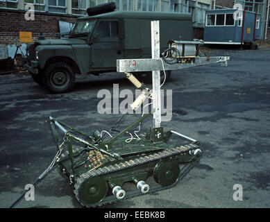 Wheelbarrow bomb disposal robot Stock Photo - Alamy