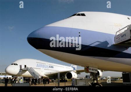 Airbus A 380 and Boeing 747 airliners Stock Photo - Alamy