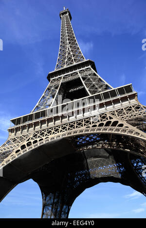 A picture of the Eiffel Tower (Paris Stock Photo - Alamy