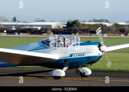 Scheibe SF-25 Motorfalke (G-KIAU) taxiing at Wellesbourne Airfield ...