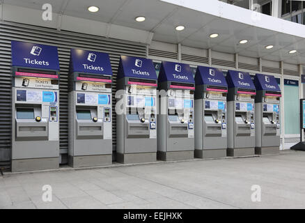 Oyster Ticket Machines Stock Photo - Alamy