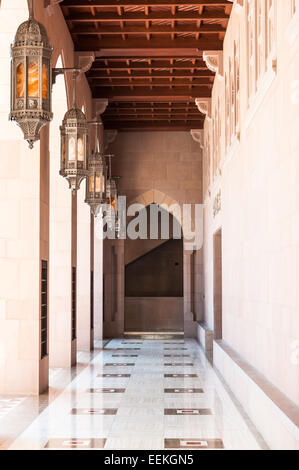 Chandelier in Traditional Omani Architecture timber Ceiling of Mutrah ...