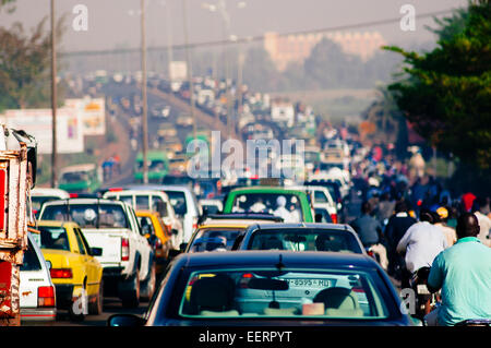 West Africa Mali Bamako , car garage and sale of used cars from Europe ...