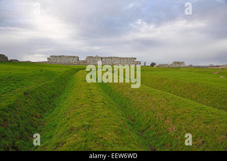 Defensive Ditches at Richborough Roman Fort, Kent, UK Stock Photo - Alamy