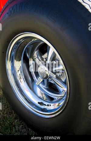 Chrome Cragar SS Mag Wheels detail Stock Photo - Alamy