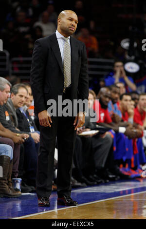 New York Knicks head coach Mike Brown yells during the first half of ...