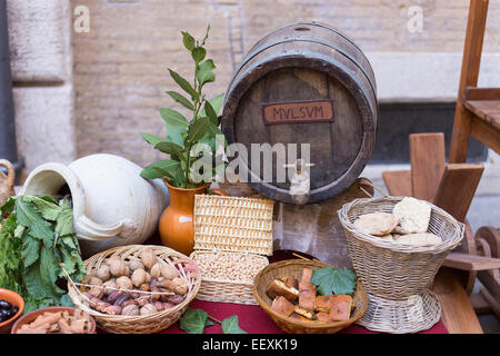 ancient roman food reconstruction of a market Stock Photo - Alamy