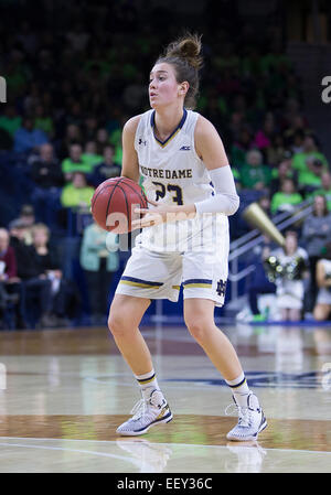 Notre Dame guard Michaela Mabrey talks with head coach Muffet McGraw in ...