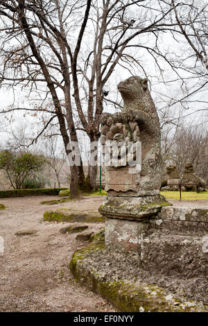 Bear holding the Orsini family emblem - Parco dei Mostri - Bomarzo ...