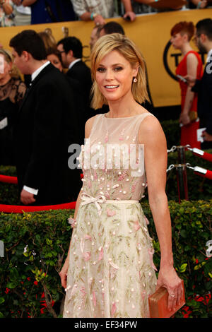 Julie Bowen arrives at the 21st annual Screen Actors Guild Awards at ...