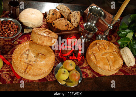 16th.and 17th.century foods of the Tudor period,with Marchpane cake ...