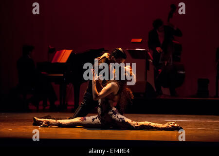 Sebastian Alvarez & Victoria Saudelli perform Libertango part of "Tango ...
