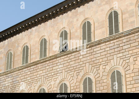 Arched windows in a renaissance palace in Florence, Italy Stock Photo ...