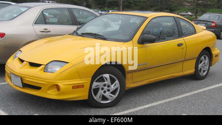 The Pontiac Sunfire Coupe is a compact car known for its sporty design ...