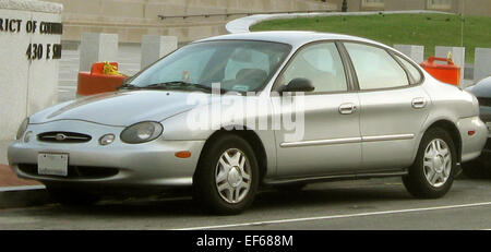 The 1998-1999 Ford Taurus sedan is a mid-size car known for its ...