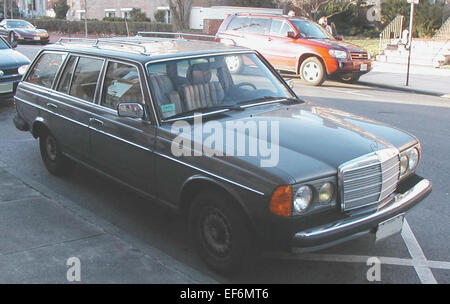 The Mercedes-Benz W123, produced from 1976 to 1985, is a luxury sedan ...
