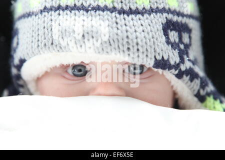 Caucasian baby bundled up for winter Stock Photo - Alamy