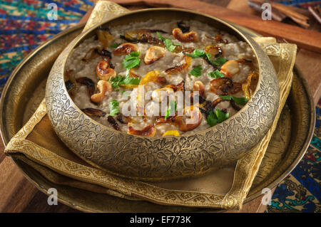 Harees. Spiced wheat and chicken dish. Middle East Stock Photo - Alamy
