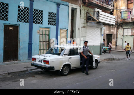 Cuba, Havana. A Cuban Policeman Stock Photo - Alamy