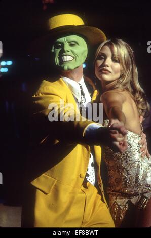 THE MASK (1994) JIM CARREY, CAMERON DIAZ MASK 077 D Stock Photo - Alamy