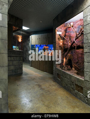 indoor zoo park Stock Photo - Alamy