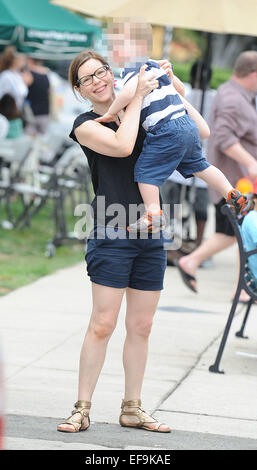 Lisa Loeb takes her children to the Farmer's Market Featuring: Lisa ...