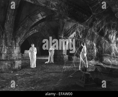 DOROTHY TREE GERALDINE DVORAK and CORNELIA THAW as Dracula's Brides in ...