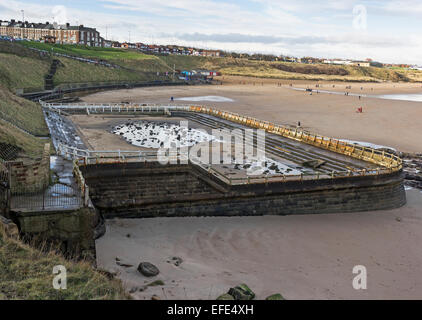 Tynemouth Outdoor Pool (Lido) at Longsands, Tynemouth Stock Photo - Alamy
