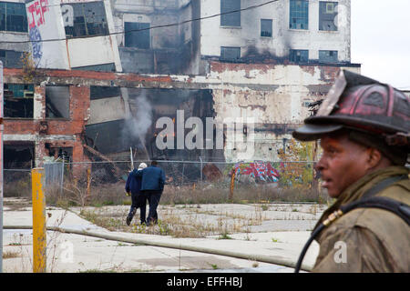 DFD firefighters in action, Detroit, Michigan, USA, October 2014 Stock ...