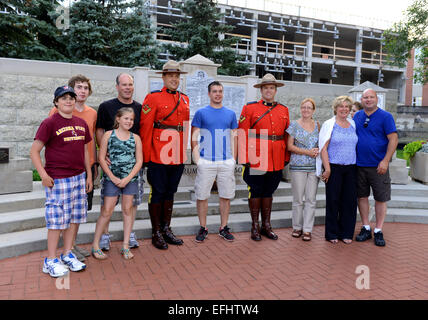 Tourist pose with Mounties, Royal Canadian Mounted Police Depot, RCMP ...
