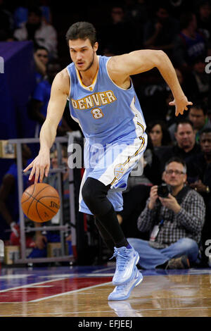 Denver Nuggets forward Danilo Gallinari (8) saves the ball from going ...