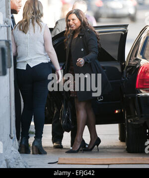 Mindy Kaling (aka Vera Chokalingam) on the red carpet at the premiere ...