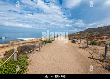 Hiking trail along the Point Loma Tidepools at the Cabrillo National ...