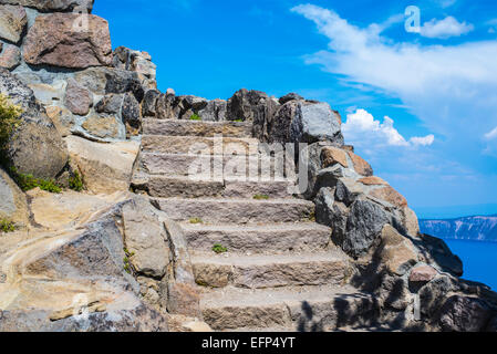 Steps leading up to the Watchman Overlook. Crater Lake National Park ...