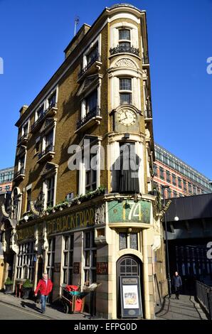 London, England, UK. The Blackfriar Pub, Queen Victoria Street. Outside ...
