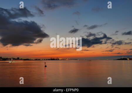 SUNSETOF TAMSUI RIVER, TAIPEI, TAIWAN Stock Photo - Alamy
