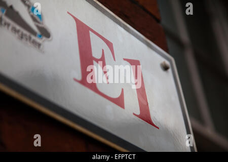 A street sign with the postcode E1, Shoreditch, London, UK Stock Photo ...