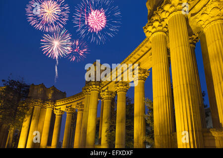 CURVED COLONNADE PALACE OF FINE ARTS PRESIDIO NATIONAL PARK LAKE MARINA ...