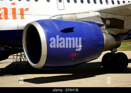 Airbus A320 engine Stock Photo - Alamy
