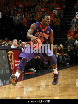 Charlottesville, Virginia, USA. 13th Jan, 2015. Virginia guard Malcolm ...