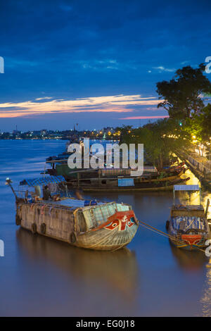 Boats on Ben Tre River at sunset, Ben Tre, Mekong Delta, Vietnam Stock ...