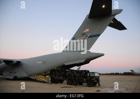 A C-17 Globemaster III from the 172nd Airlift Wing, Mississippi Air ...