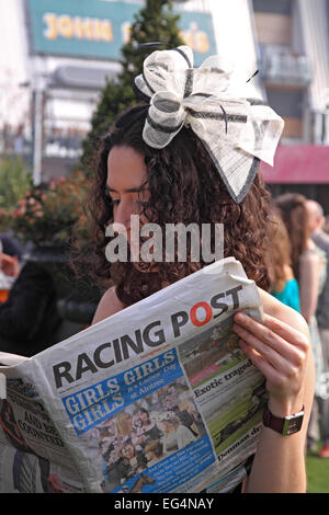 RACING AINTREE GRAND NATIONAL MEETING. THE JOHN SMITH'S CHASE OVER THE ...