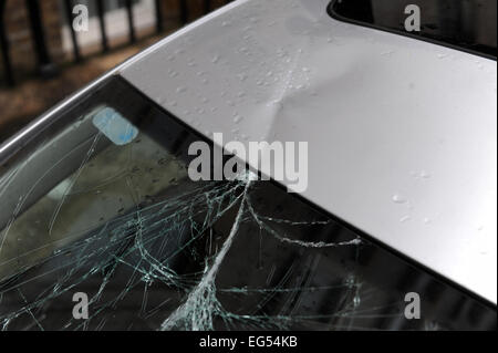 Vandallised windscreen in volkswagen polo car Stock Photo - Alamy
