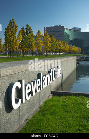 ENTRANCE SIGN REFLECTING POOL (©PETER WALKER & PARTNERS 2008) MILLER ...