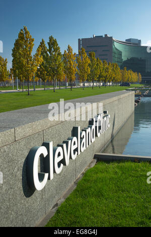 ENTRANCE SIGN REFLECTING POOL (©PETER WALKER & PARTNERS 2008) MILLER ...