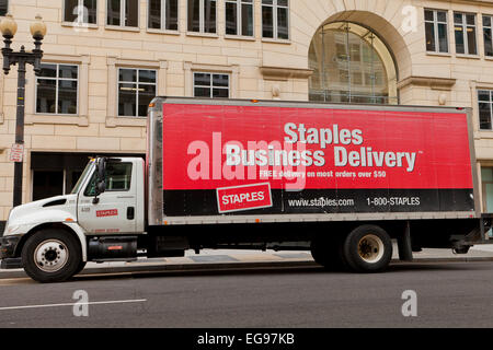 Staples delivery truck - USA Stock Photo - Alamy