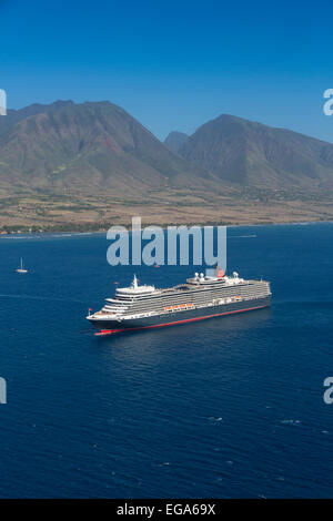 Queen Elizabeth 2 , Lahaina, Maui, Hawaii Stock Photo - Alamy