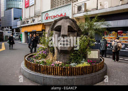 Moyai statue, Shibuya, Tokyo, Japan Stock Photo - Alamy