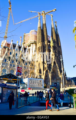 Barcelona: subway. Sagrada Familia station Stock Photo - Alamy